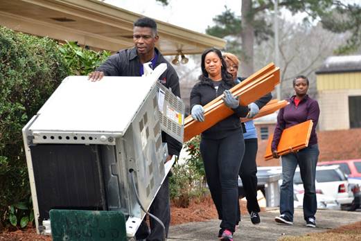 Georgia Power employees volunteer at Christian City - The Citizen