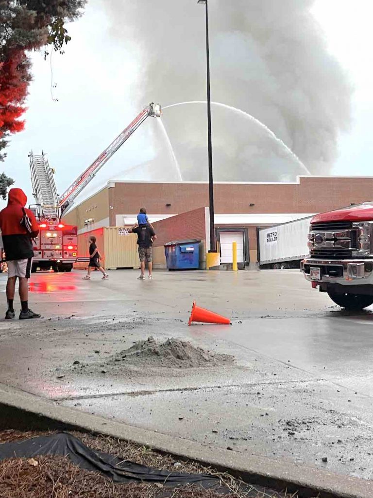 Arson investigators probe Peachtree City Walmart fire - The Citizen